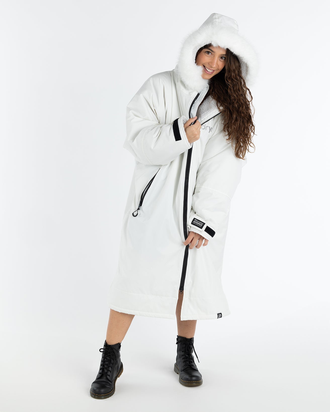 dryrobe USA - the World's most versatile change poncho