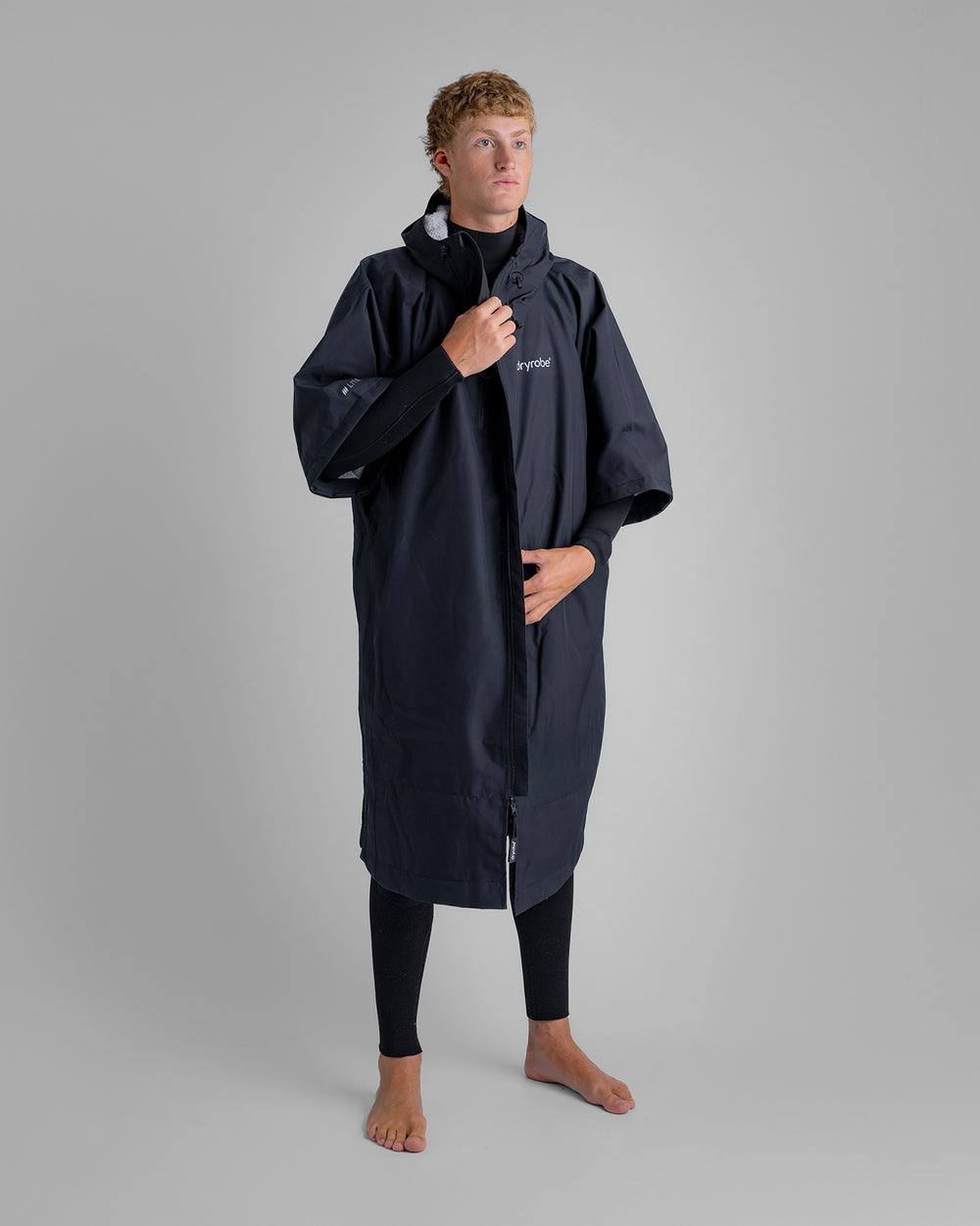 Black Lite Changing Robe | Dryrobe® – Dryrobe® USA