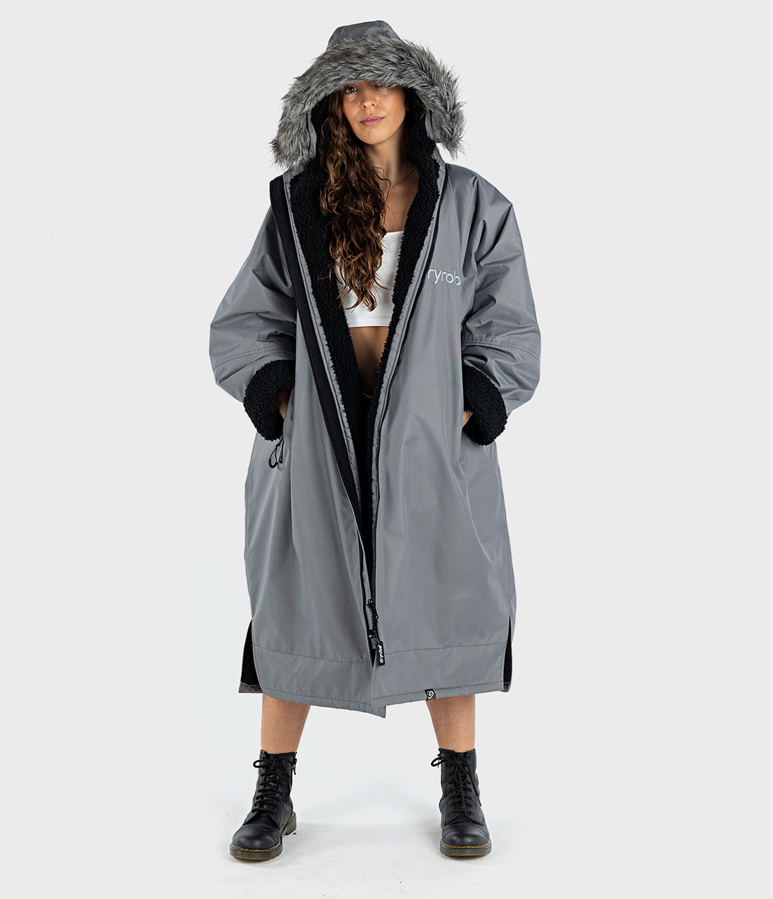 Adults Long Sleeve dryrobe® Advance Change Ponchos – dryrobe USA