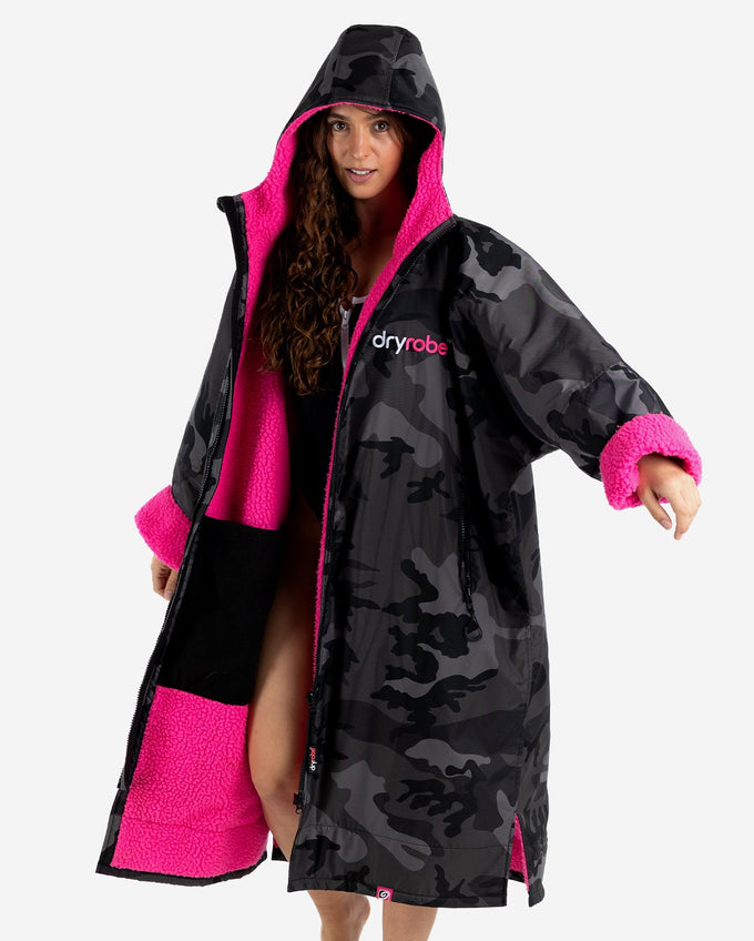 Black Camo Pink Long Sleeve Adult Changing Robe | Dryrobe® – Dryrobe® USA