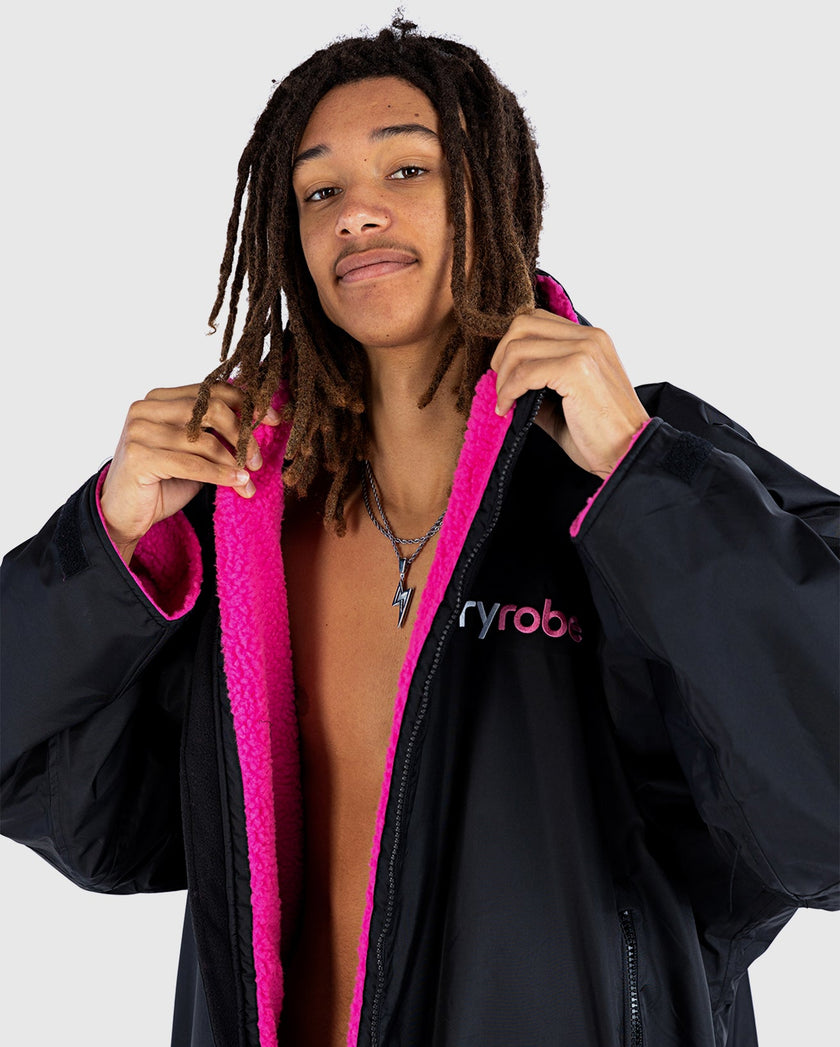 Black Pink Long Sleeve Adult Changing Robe | Dryrobe® – Dryrobe® USA
