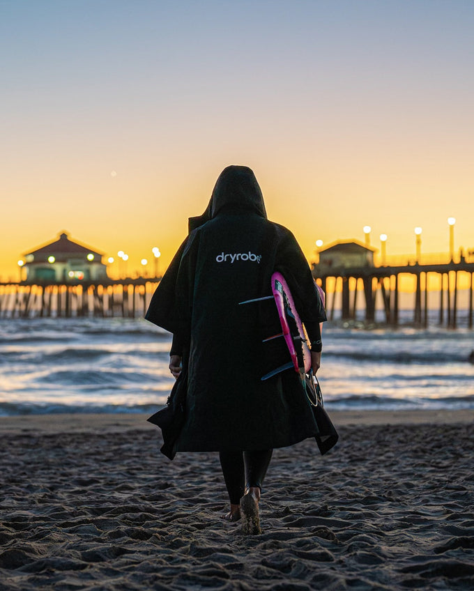 Black Lite Changing Robe | Dryrobe® – dryrobe USA