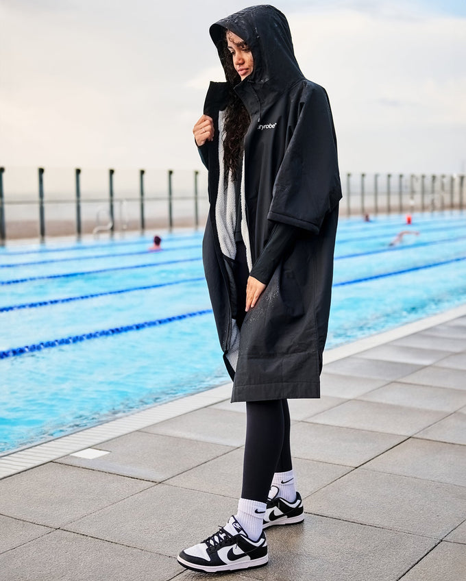 Black Lite Changing Robe | Dryrobe® – dryrobe USA